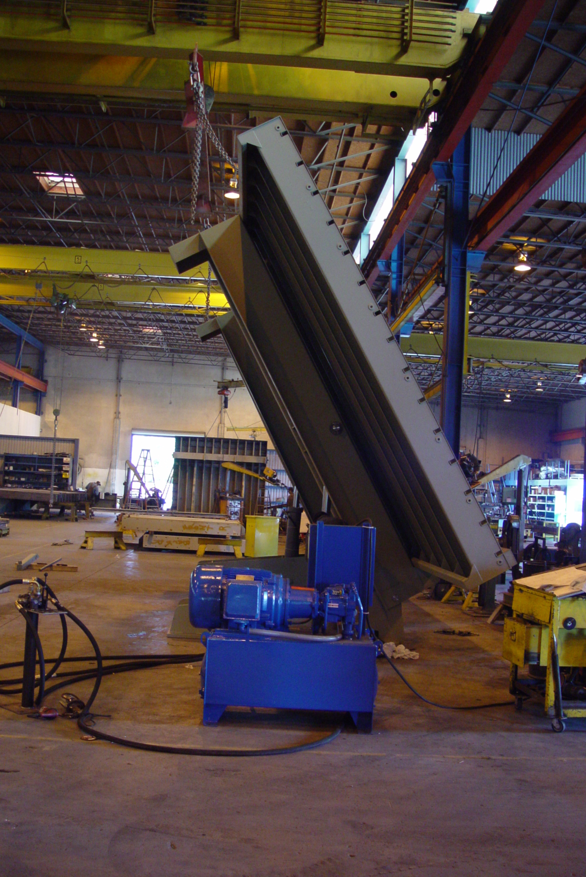 Tilt Tables - Helser Industries - Global Leader in Precast Concrete Forms